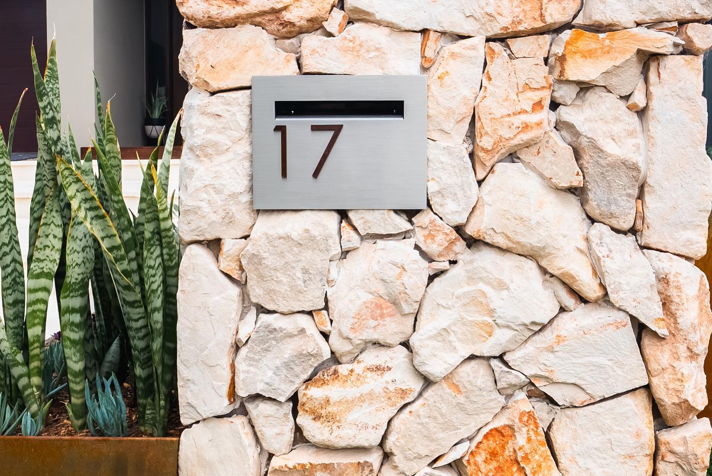 Natural stone cladding for walls - Stone cladding interior / exterior