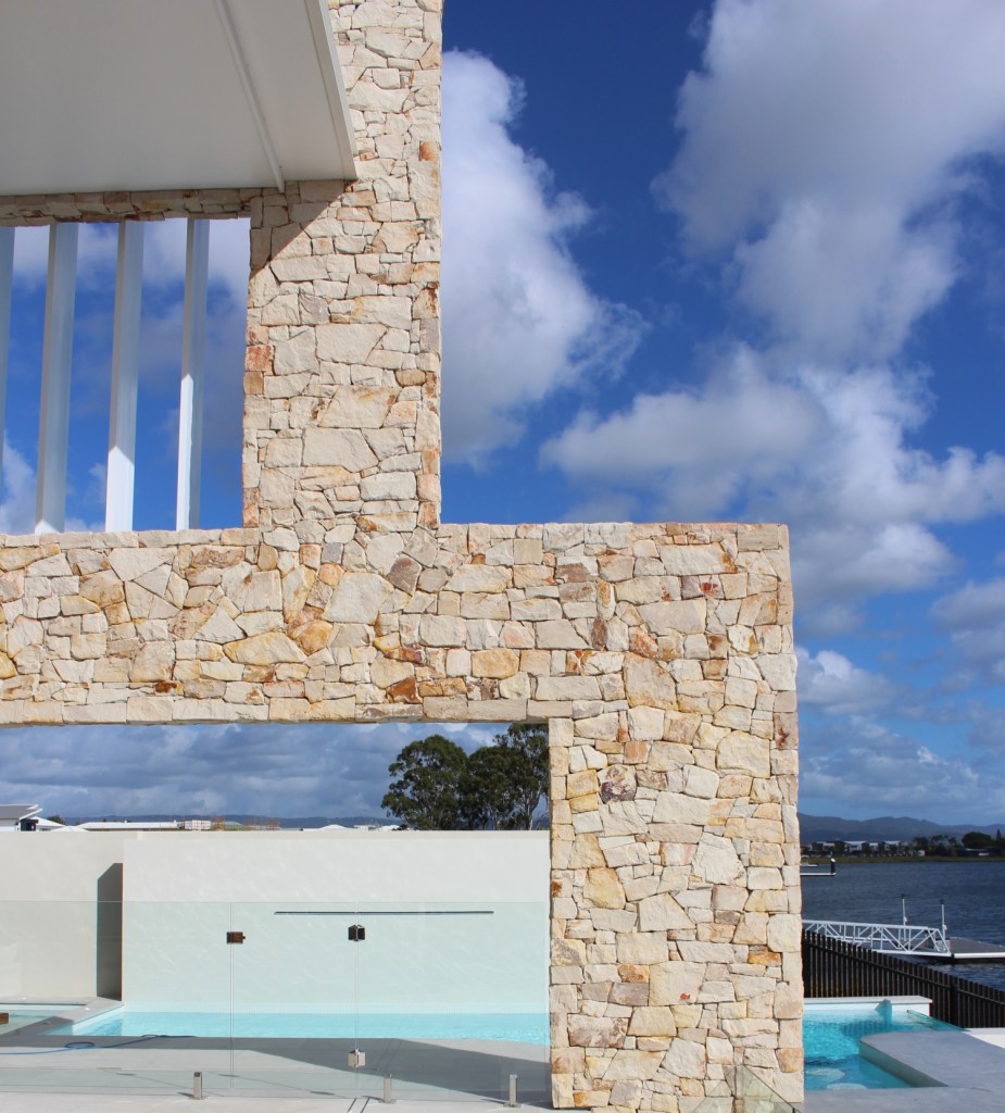 Stone cladding Gold Coast project - Burnie walling - Aussietecture