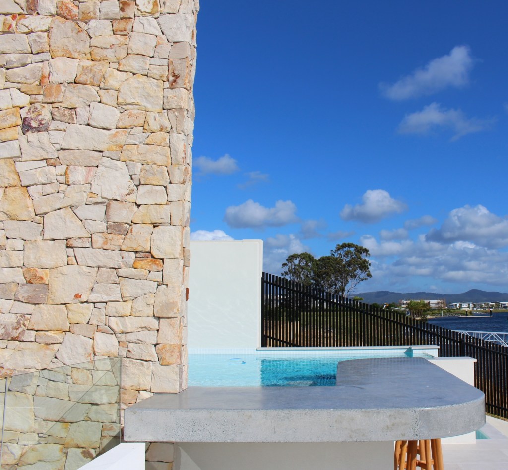 Wall cladding stones - Burnie Iregular Walling - Gold Coast Project
