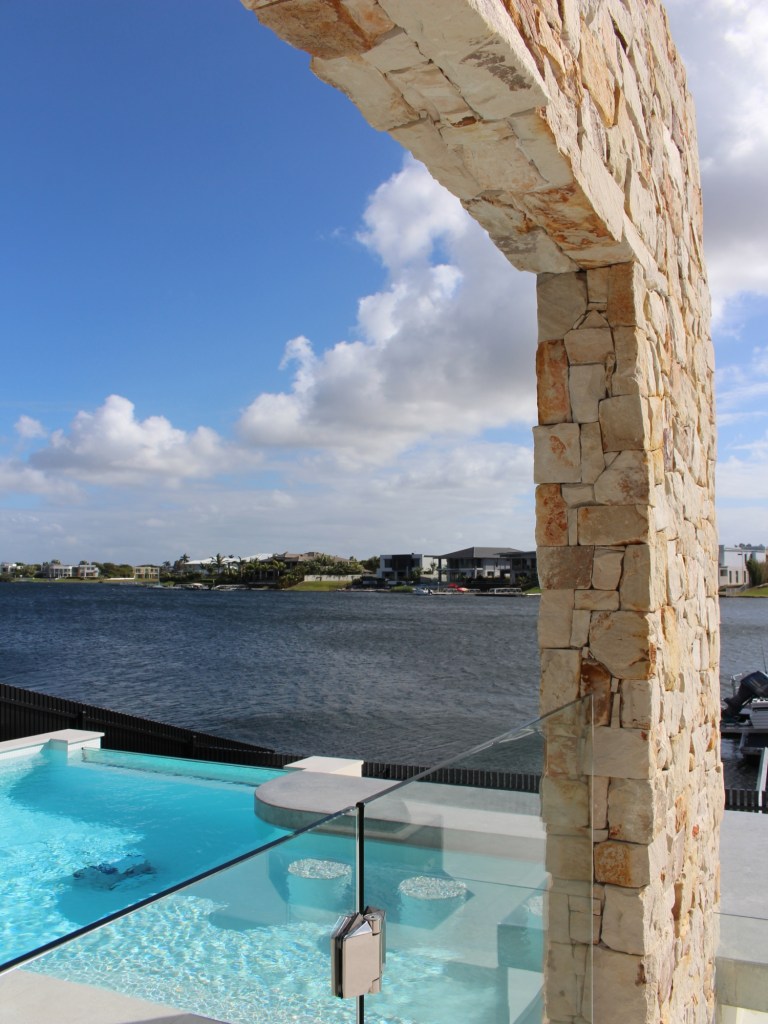 Wall cladding stones - Burnie Iregular Walling - Gold Coast Project