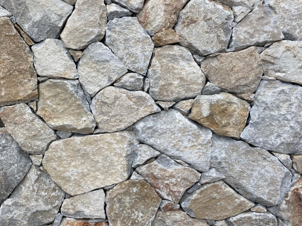Exterior wall cladding stone - Irregular Burra Quartz Walling Stone