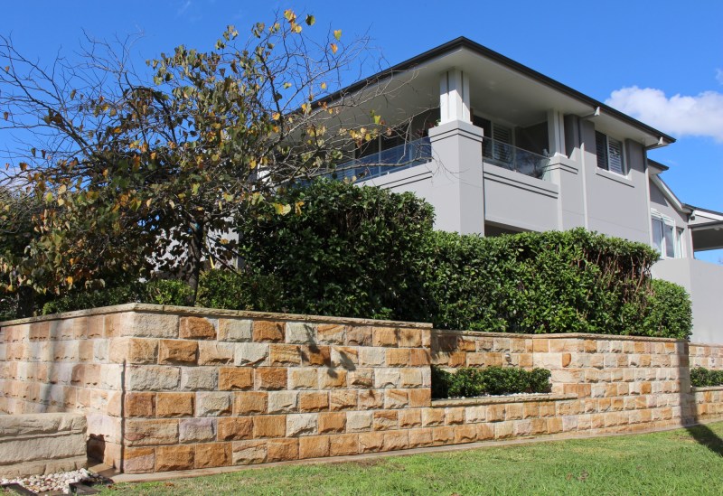 Rockfaced Sandstone Wall Cladding - Australian Sandstone