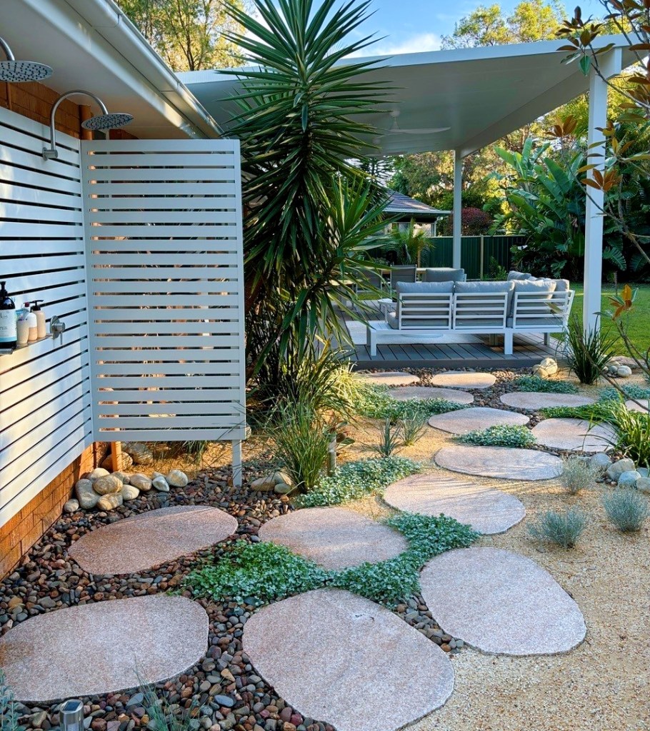 Granite stepping stone made from local stone - Aussietecture Stone
