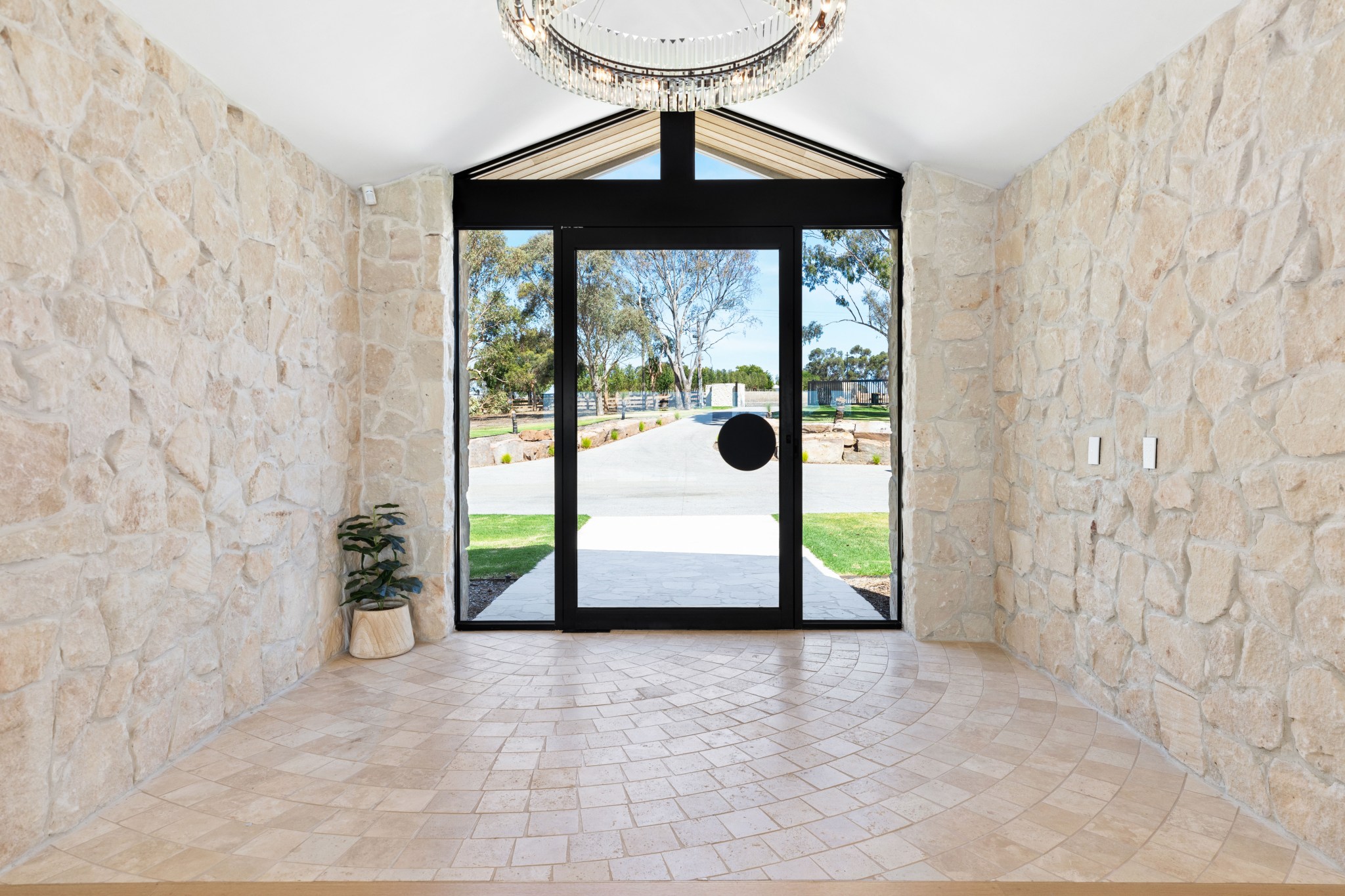 Natural Stone Products - Walling - Flooring - Landscaping stones