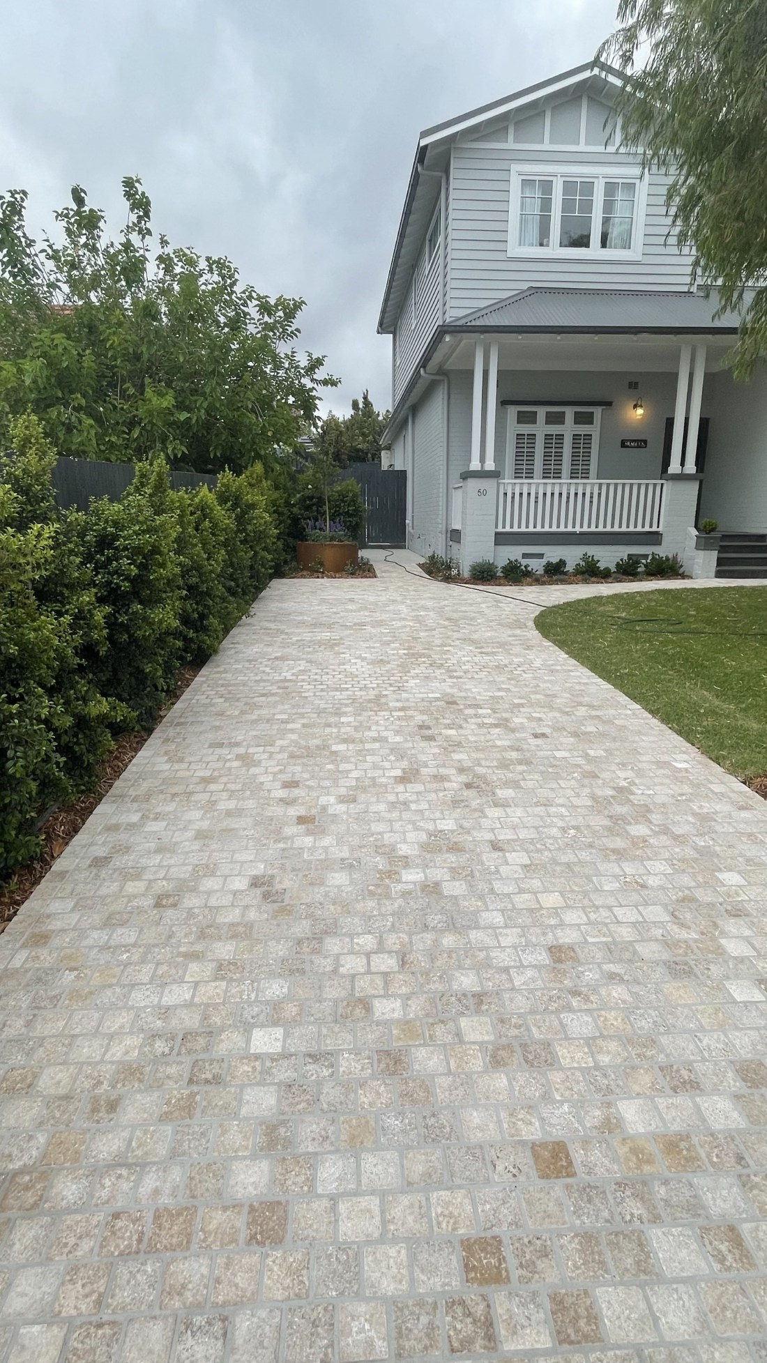 Travertine cobblestone - Classic travertine paver - Cobble pavers